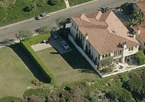 Judge strikes down clergy housing allowance