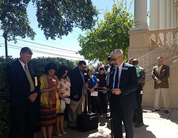 Logsdon Seminary dedicates San Antonio campus