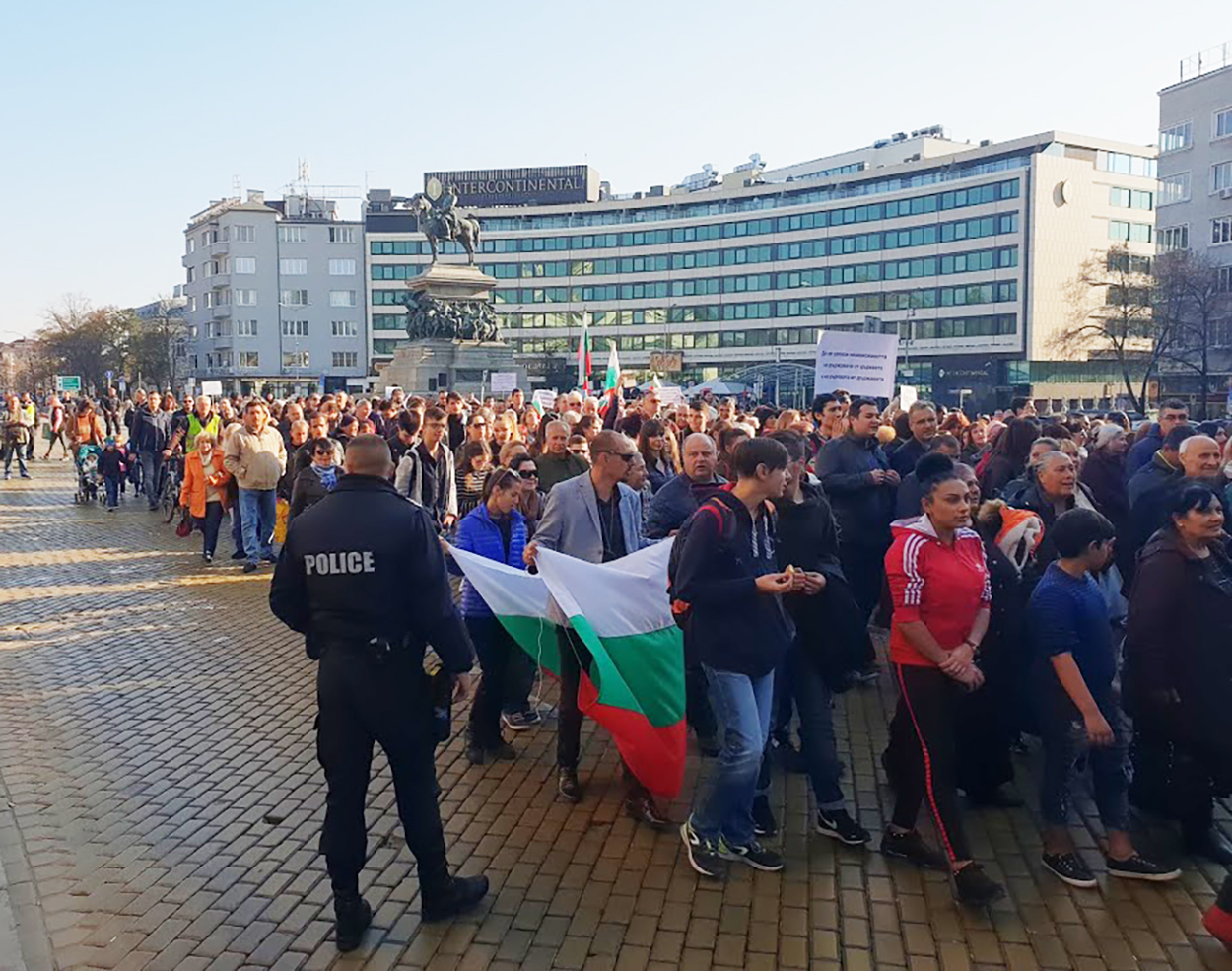 Bulgarians rally to pray, protest proposed religious restrictions