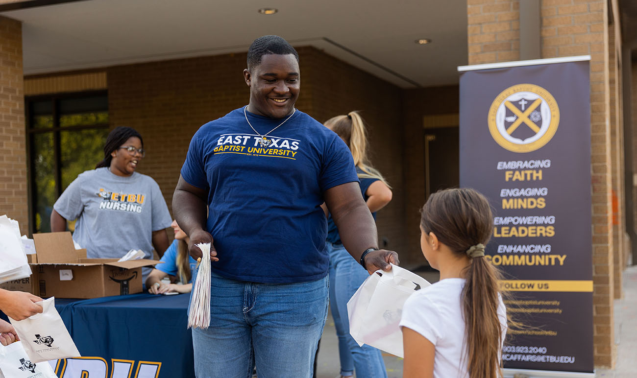 ETBU students serve in local elementary schools