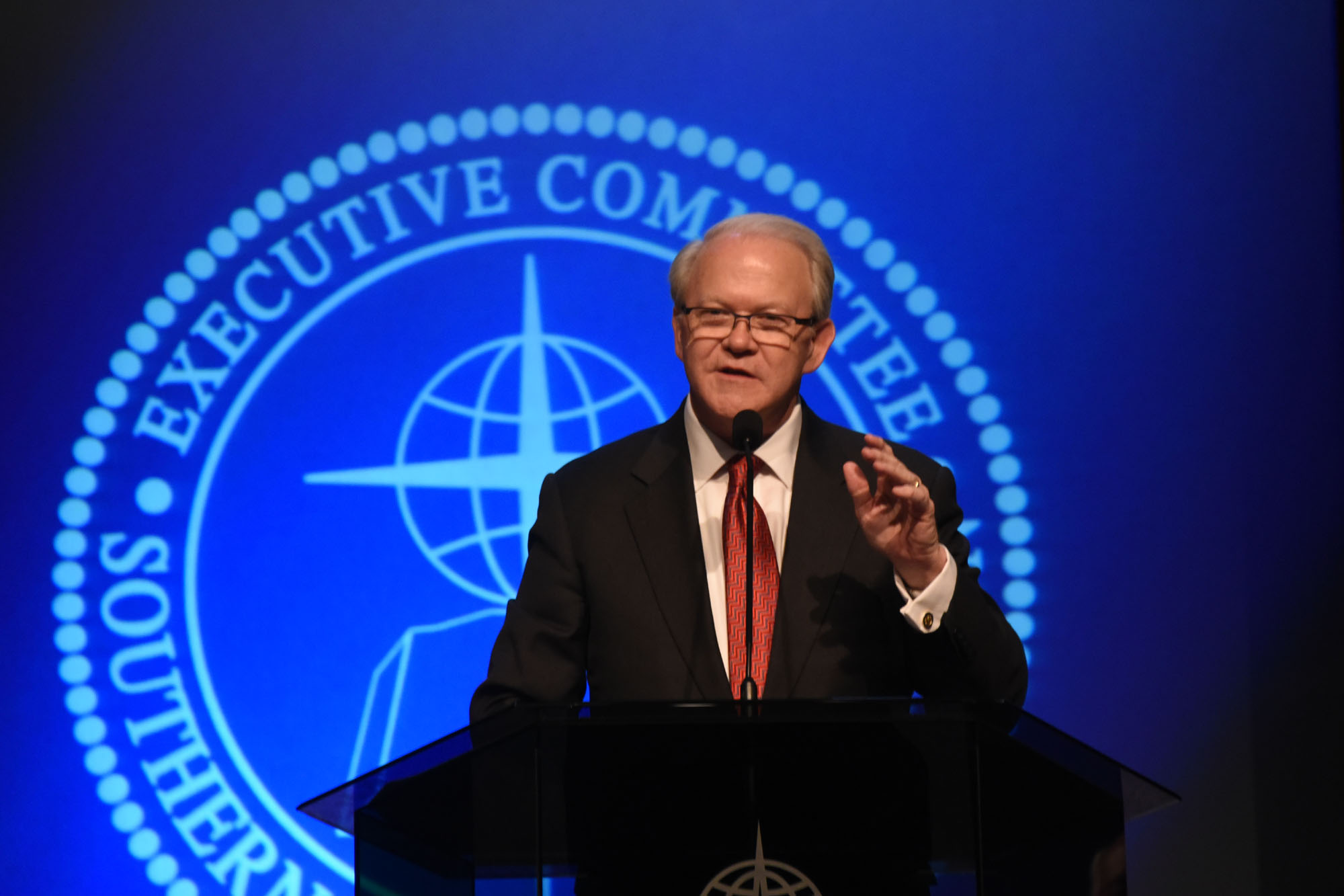 SBC Executive Committee to seek new CEO