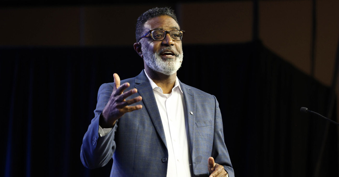 Messengers urged to believe God, invest in church planting