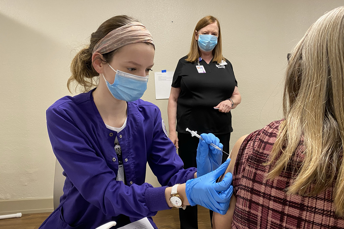 Around the State: UMHB nursing students administer vaccine