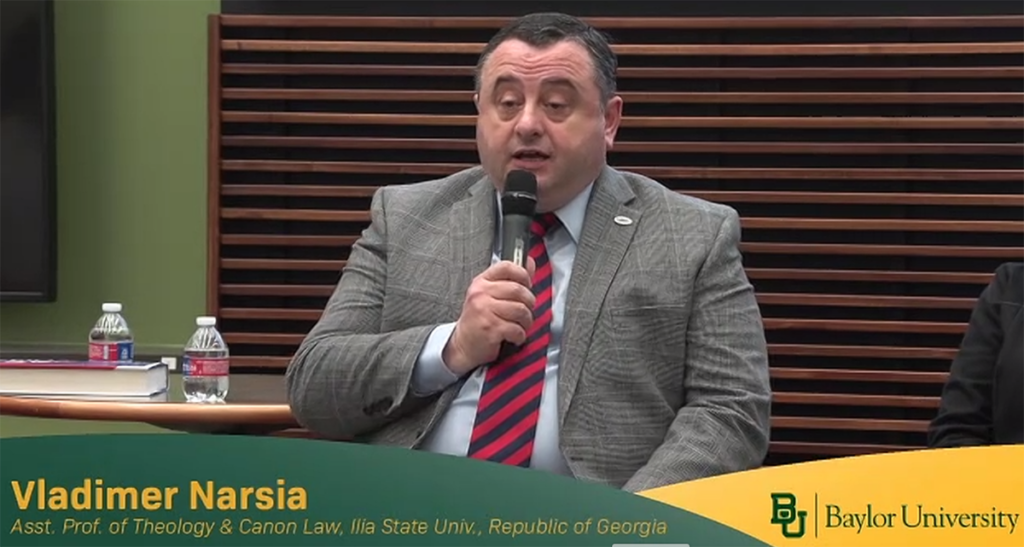 Baylor panel wrestles with issues of war and peace